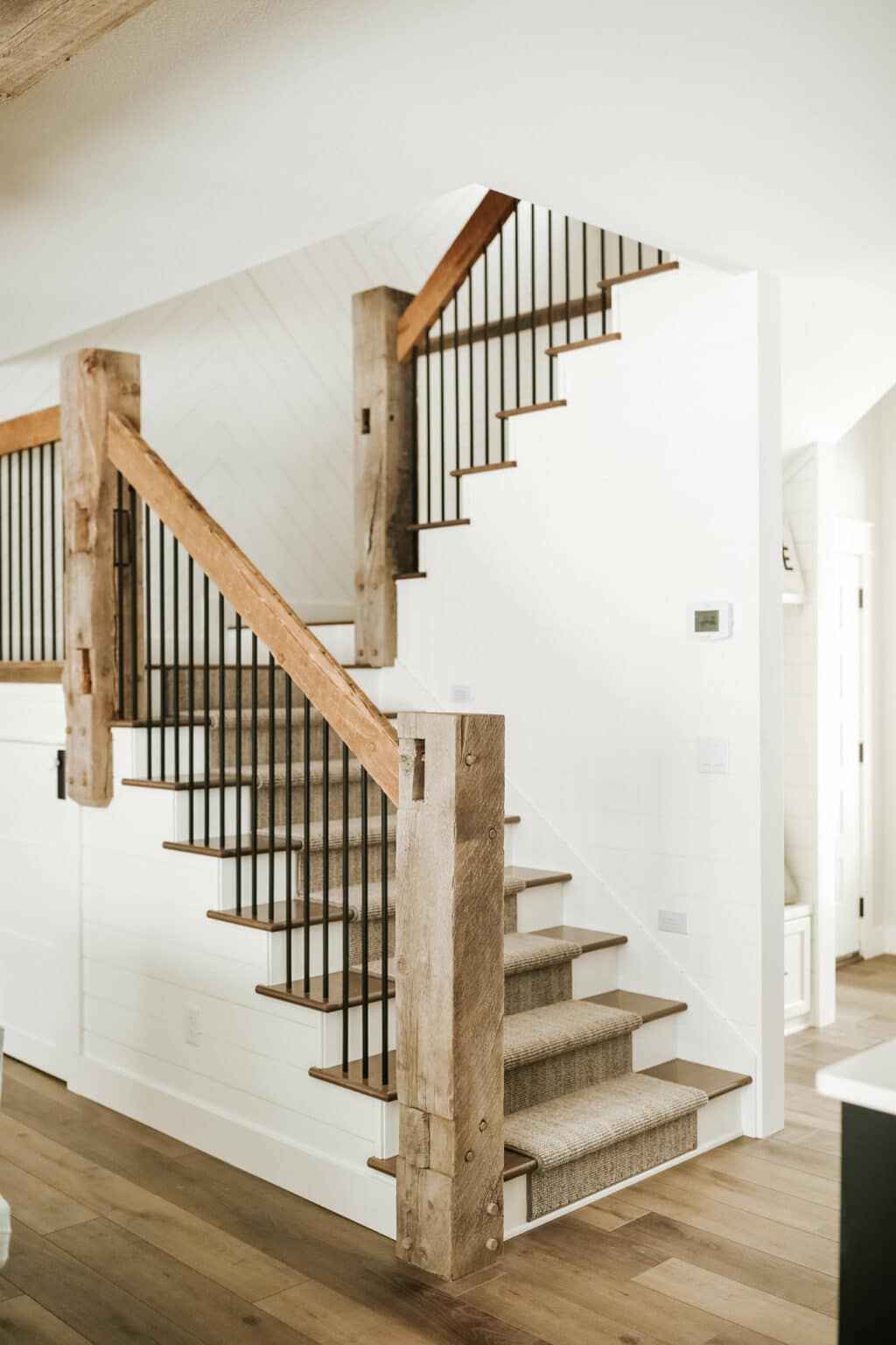 5 Powerful Reclaimed Wood Stair Design Ideas - Manomin